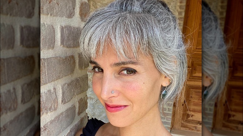 12 Short Cuts That Highlight Gray Hair & Bring Timeless Elegance