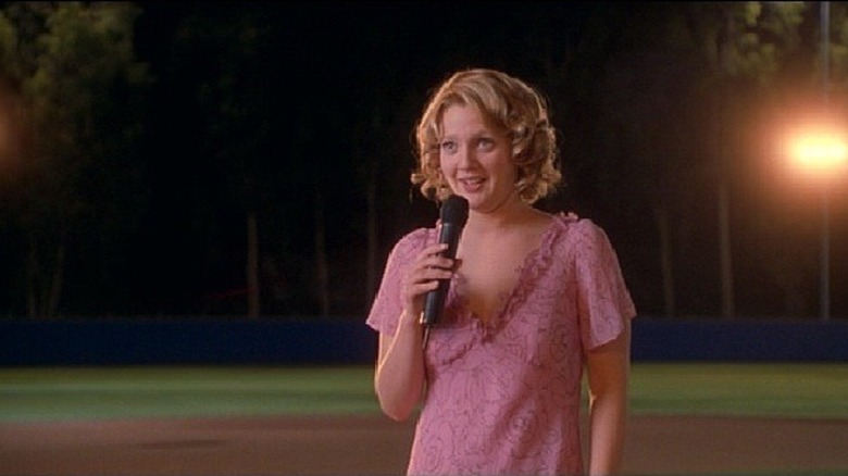 18 Of The Most Iconic Rom Com Outfits To Recreate For Your Main