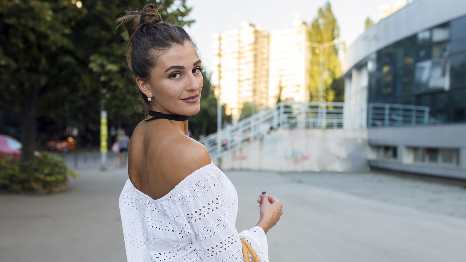 4 2016 Trends That Deserve To Stay In The Past (& 1 That Should Come Back)