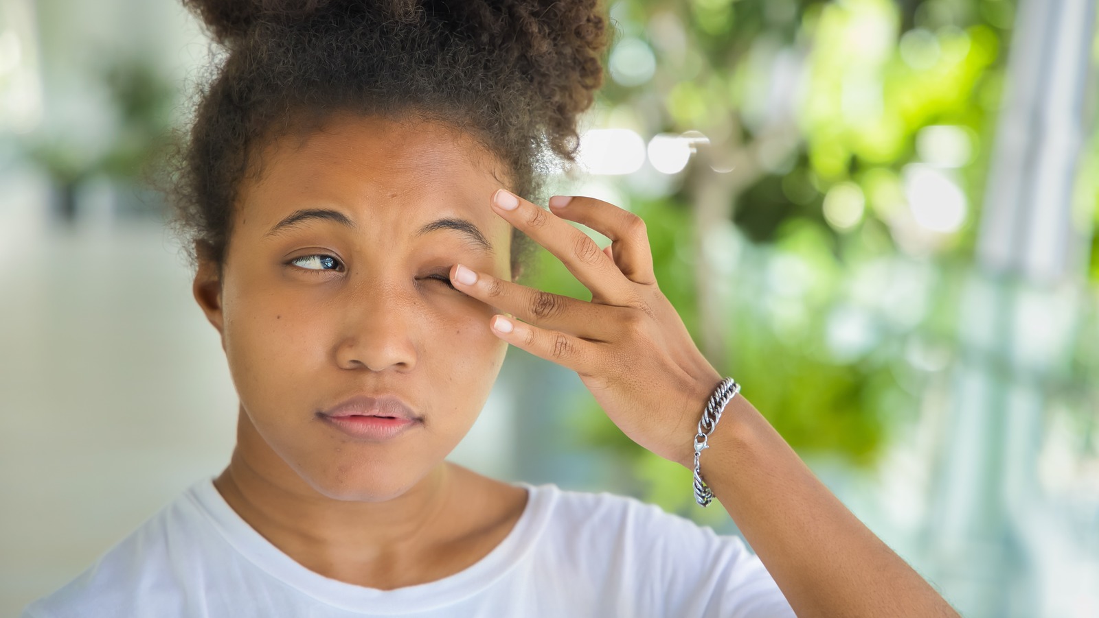 4 Habits That Could Be Affecting Your Eye Health, According To Our ...