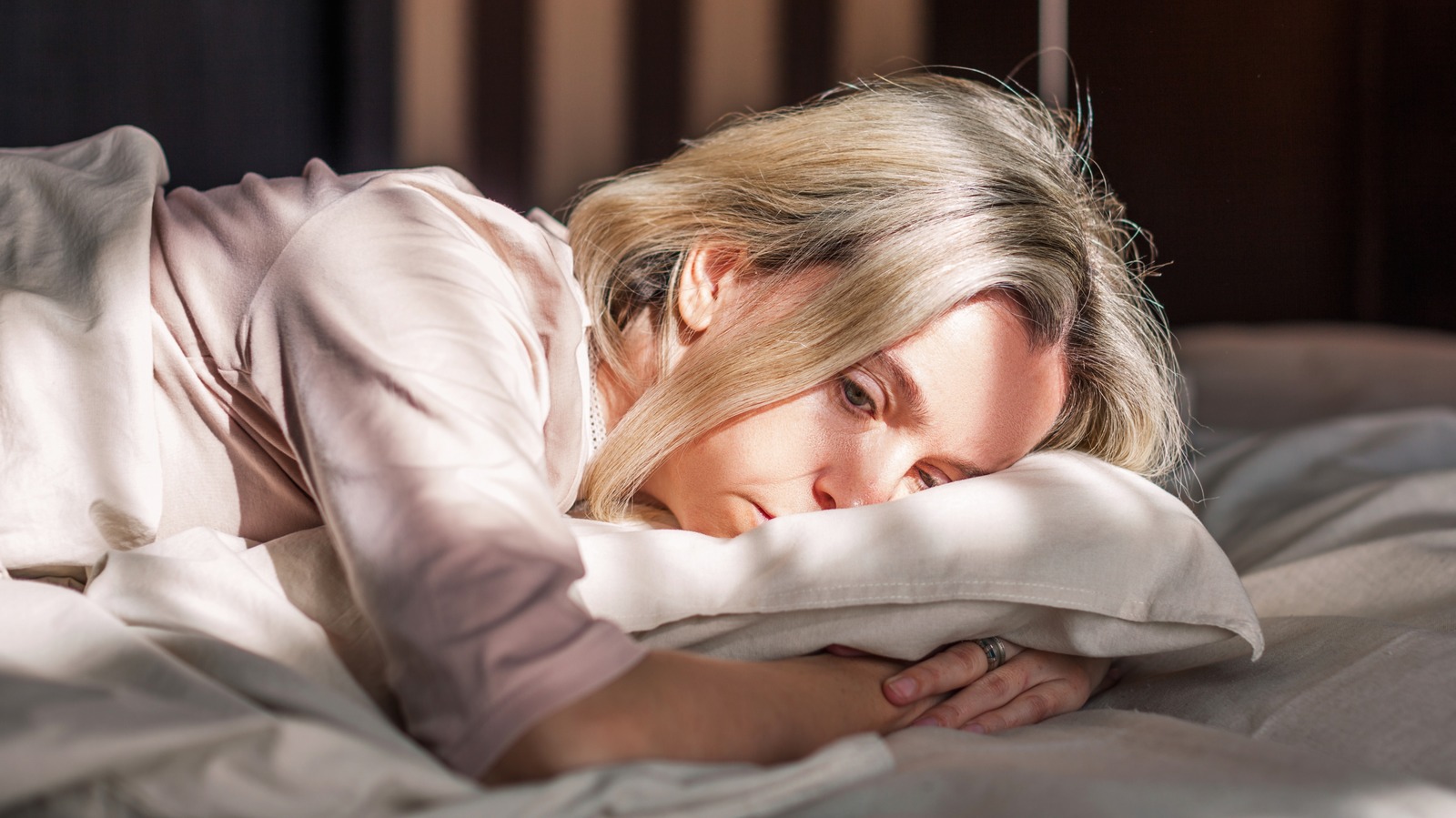 A Glaring Red Flag That You Aren't Happy In Your Own Life