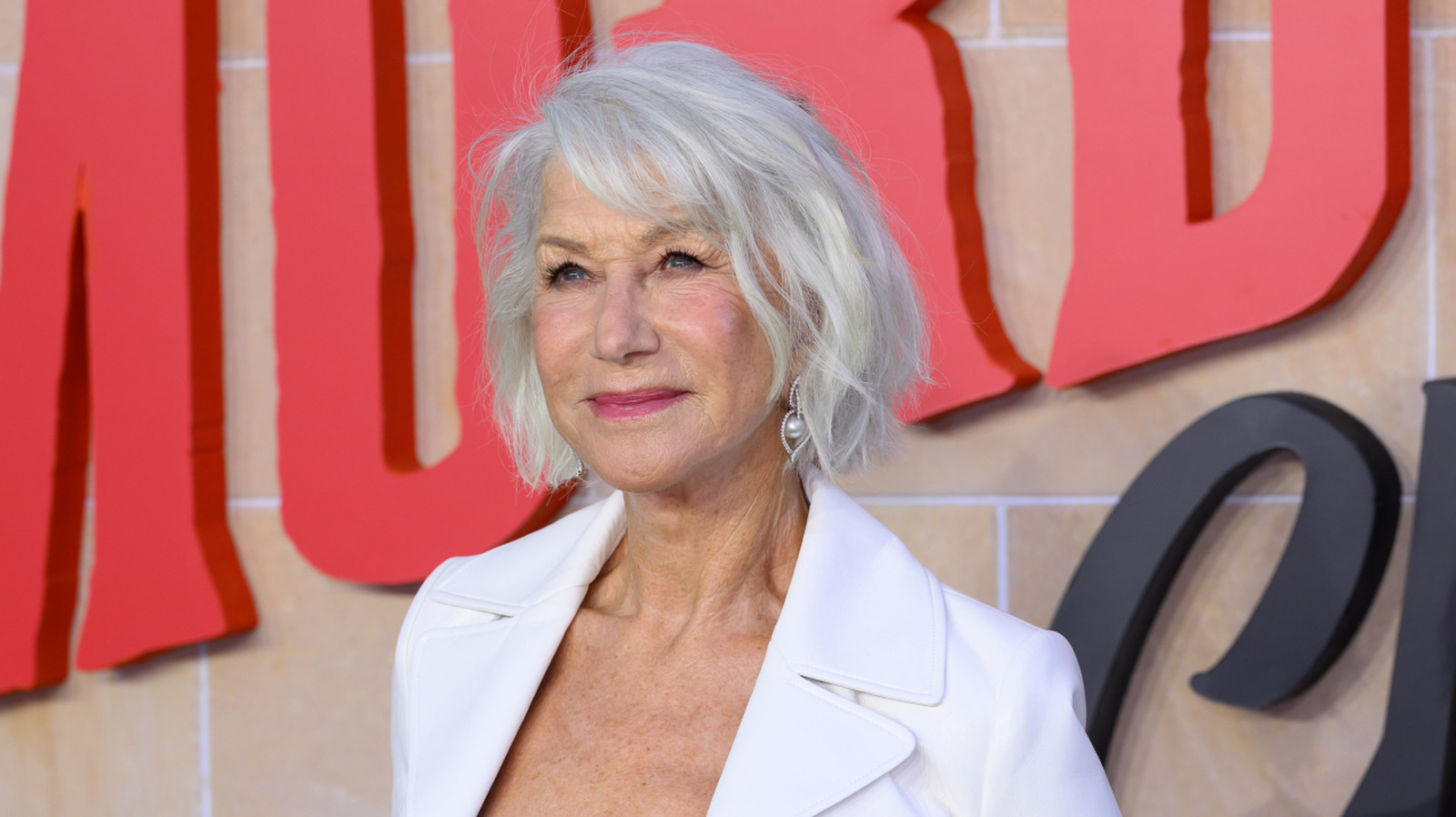 Before & After Pics Of Helen Mirren's Gray Hair Transformation Prove ...