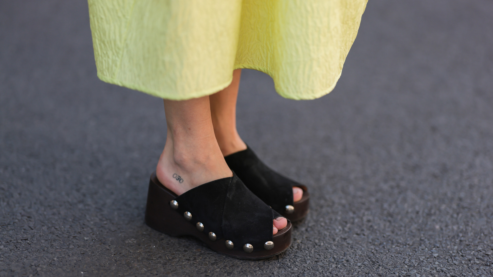 Clogs Are Suddenly Everywhere - Here's How To Style Them For Fall