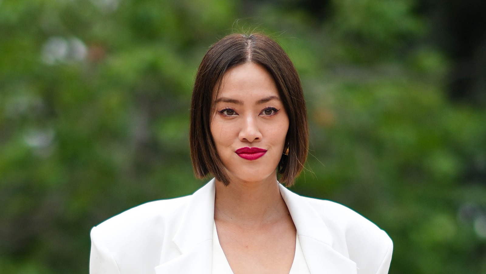 Curtain Bob: The Perfect Middle-Ground Style Between Short And Long Hair