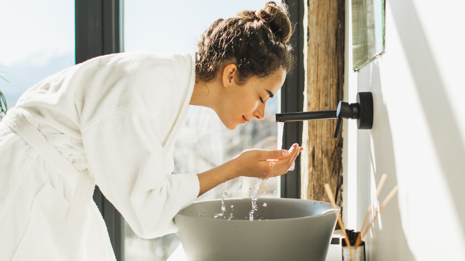 Dermatologist Tells Us The Most Hygienic Way To Wash Your Face