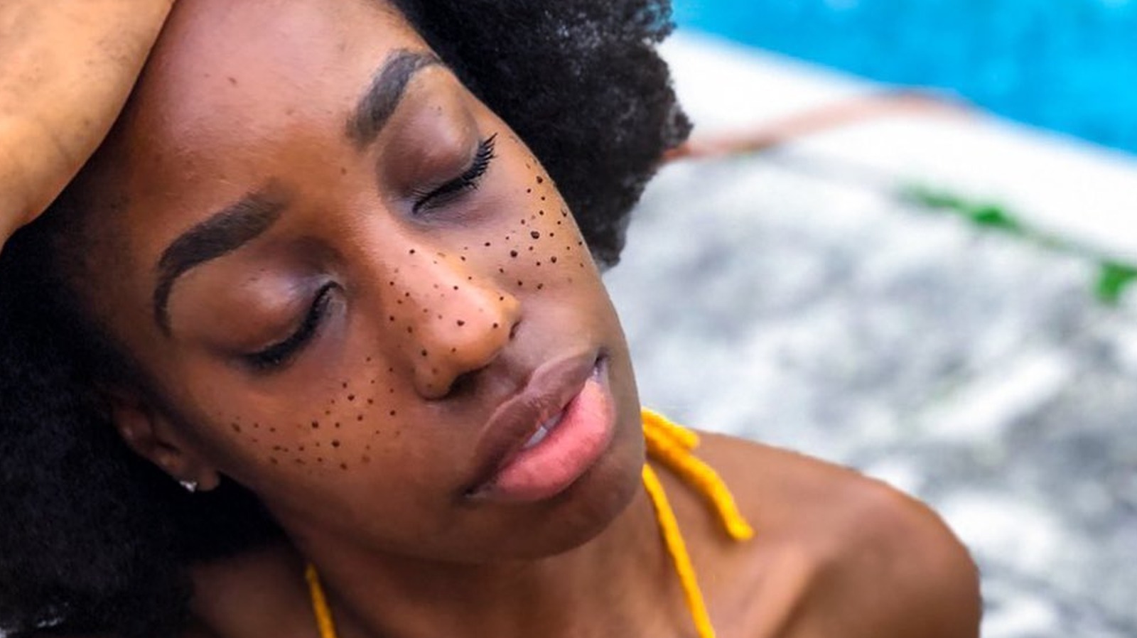 Henna Contour Is The Latest High-Risk, High-Reward Makeup Trend