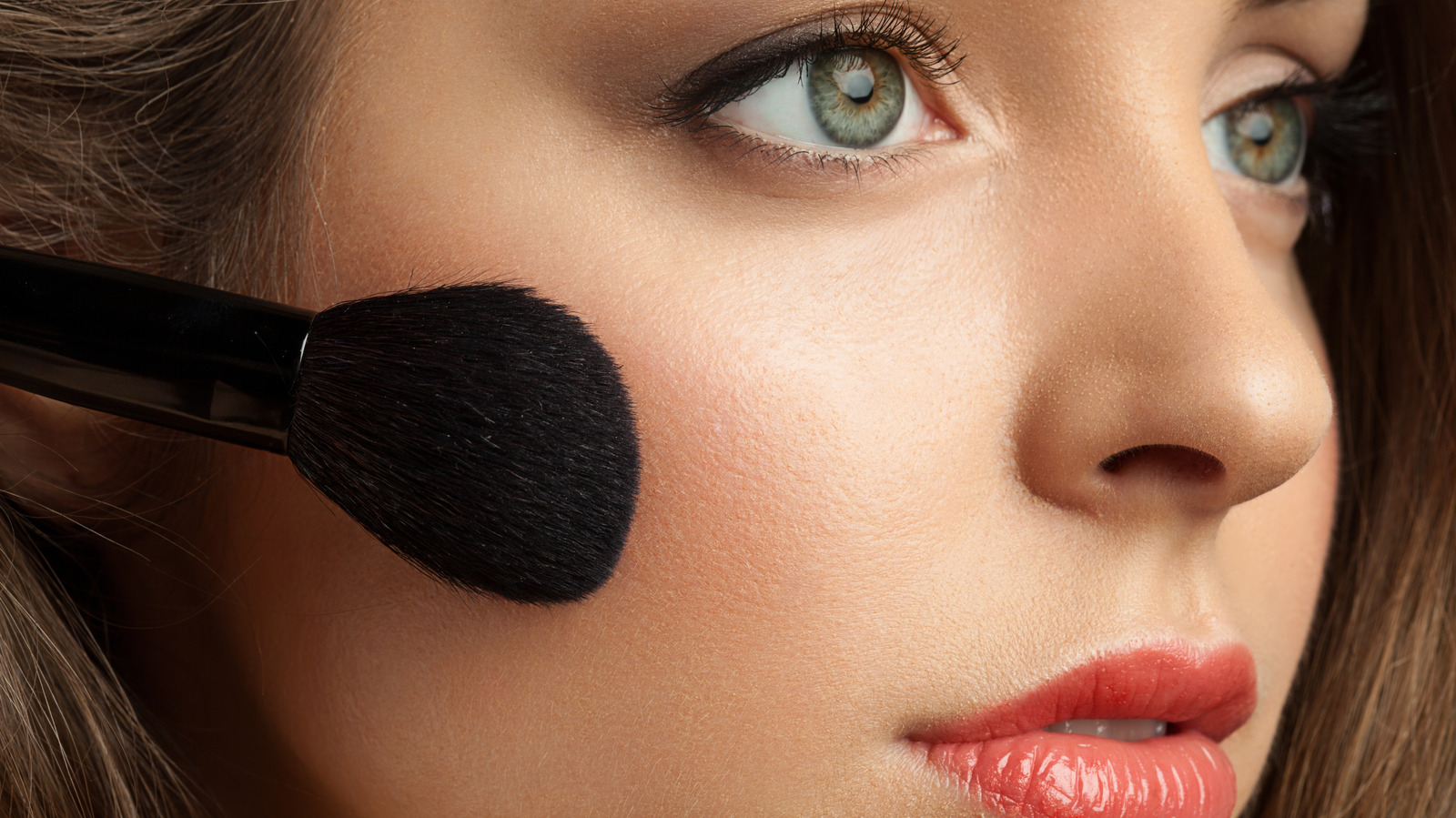 How To DIY The Perfect Blush Shade To Match Any Lip Color