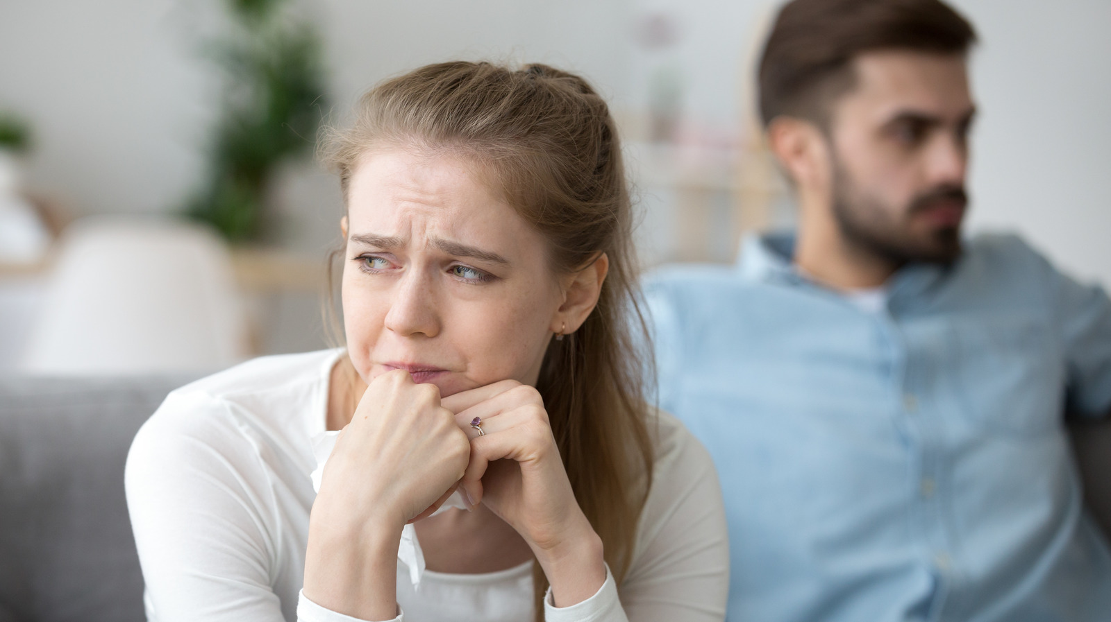 How To Navigate A Relationship If You Have A Fearful-Avoidant ...