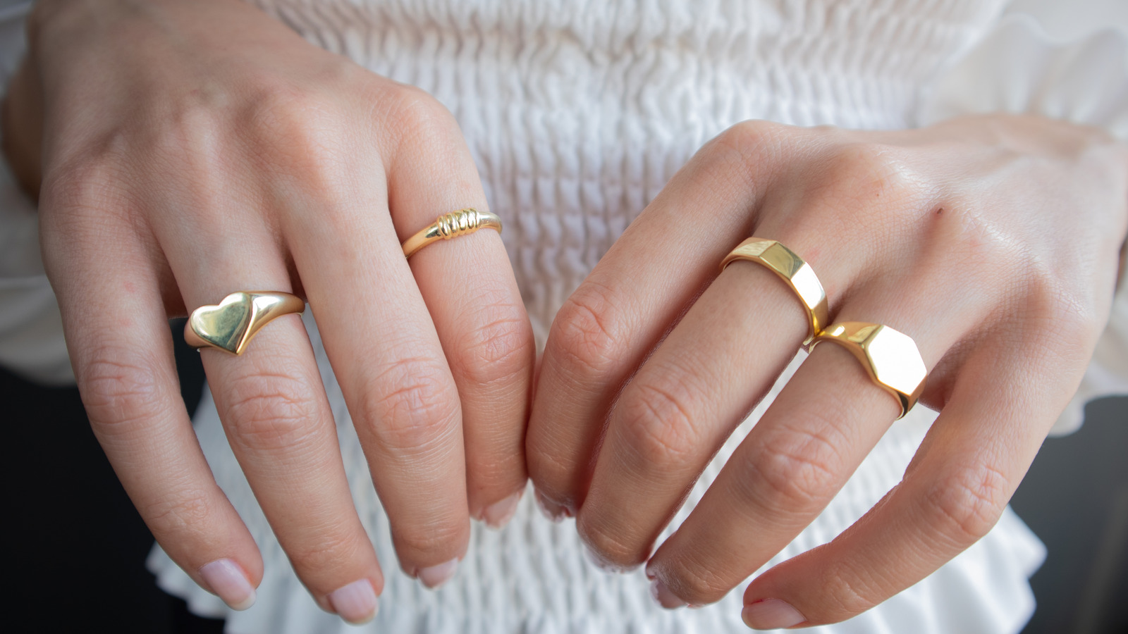 How To Pull Off A Hand Full Of Rings Glam TrendRadars