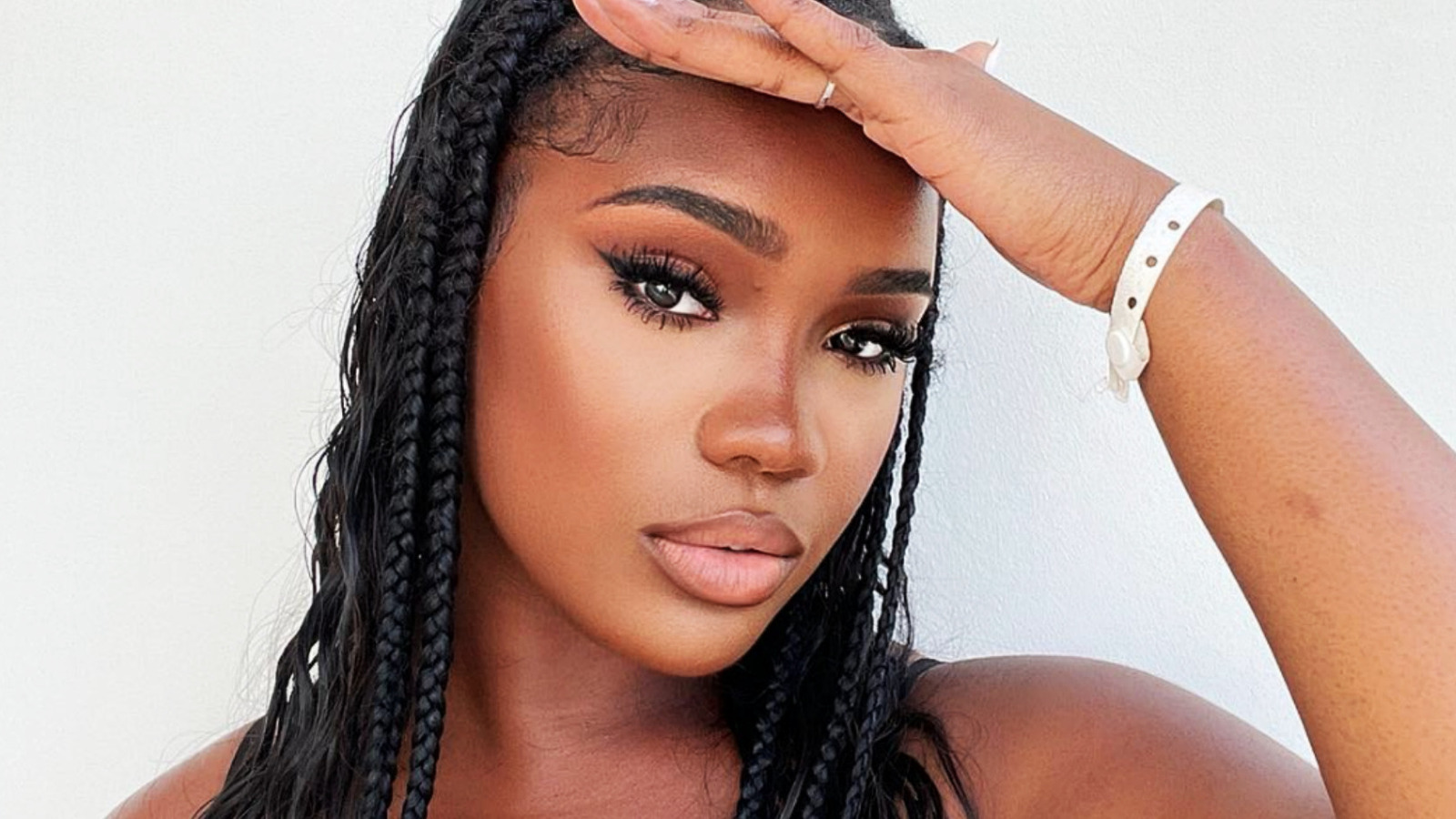 How To Recreate The TikTok 'Gym Lips' Trend