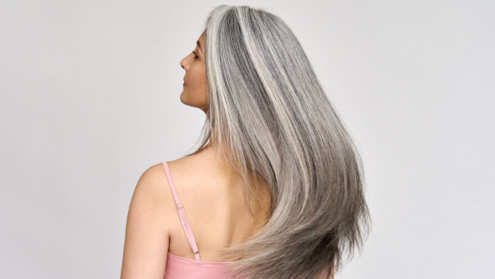 How To Seamlessly Transform Your Hair With Gray Blending