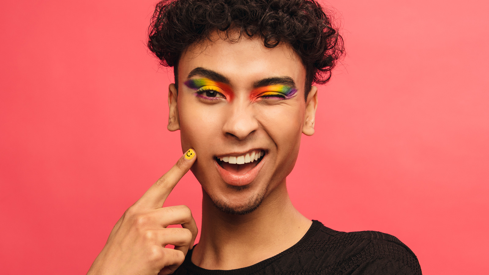 How To Wear The Colored Mascara Trend Based On Your Eye Color