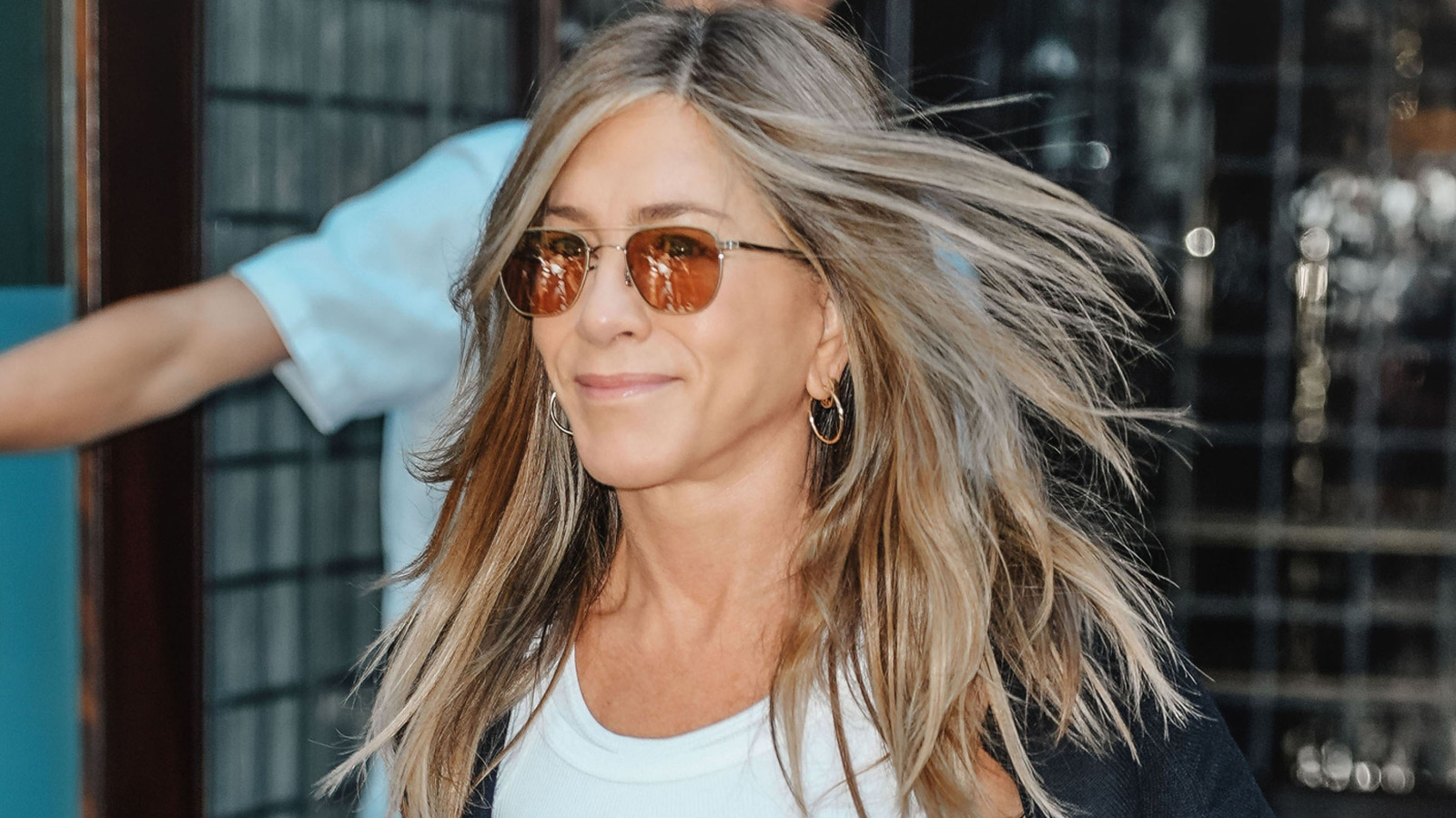 Jennifer Aniston's Simple But Classic Fall Outfit Couldn't Be Easier To ...