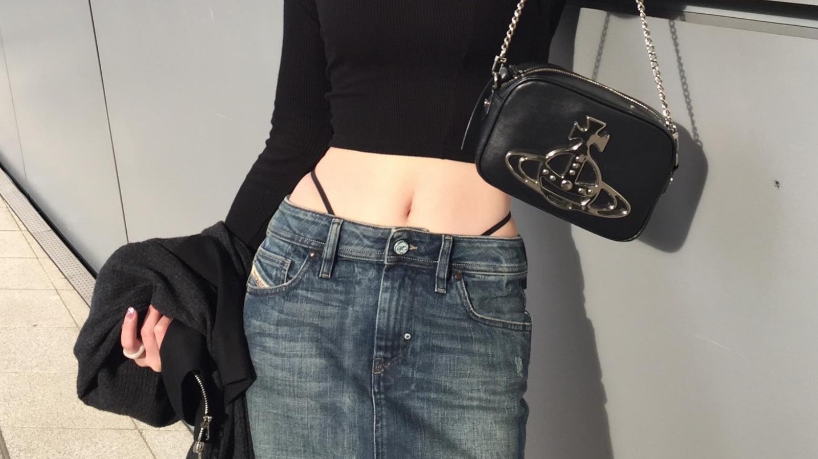 Low-Rise Denim Is Staging A Comeback, And We Aren't Ready For It