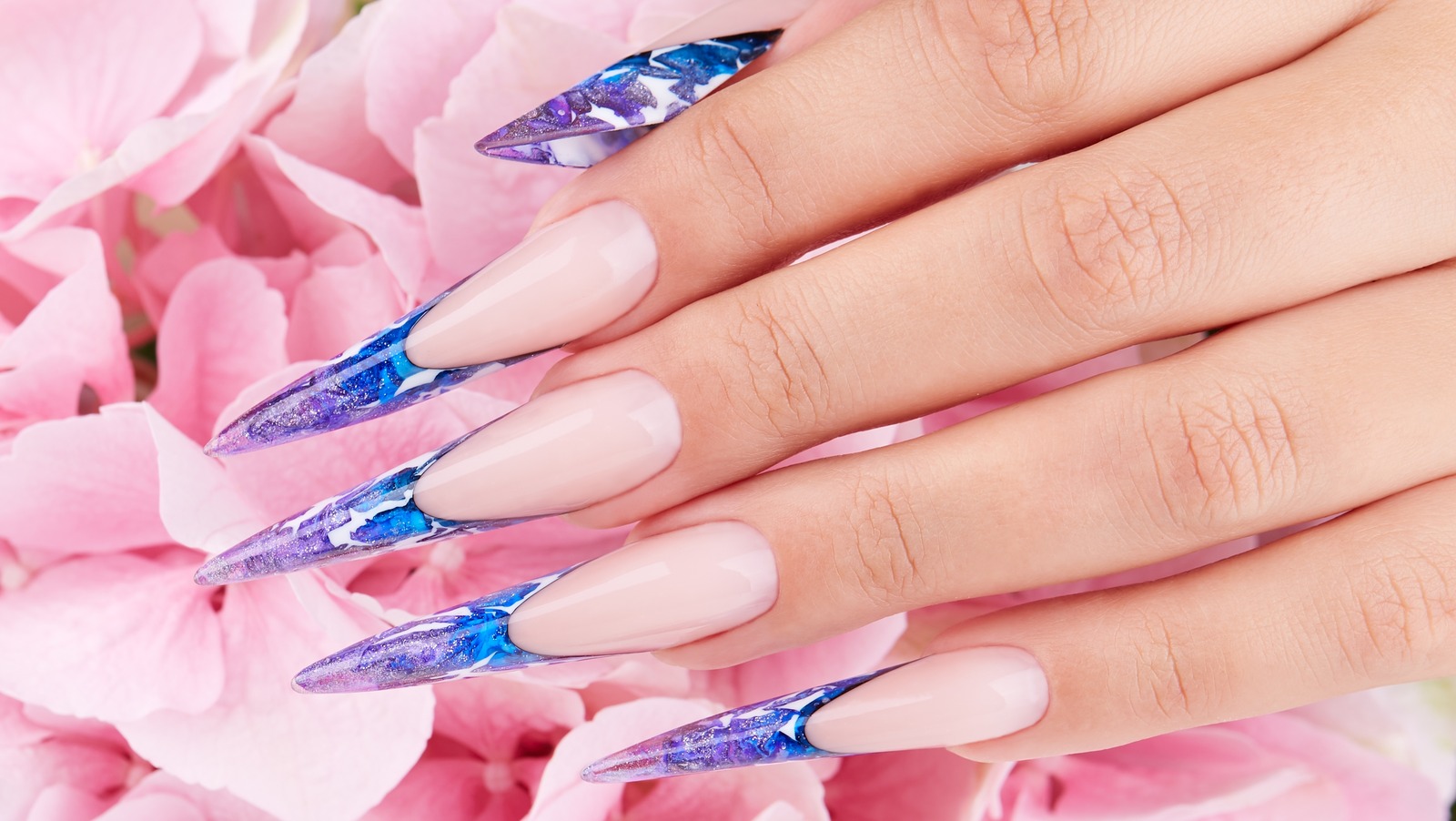 Marbled French Manicure Brings Blended Beauty To Your Nails