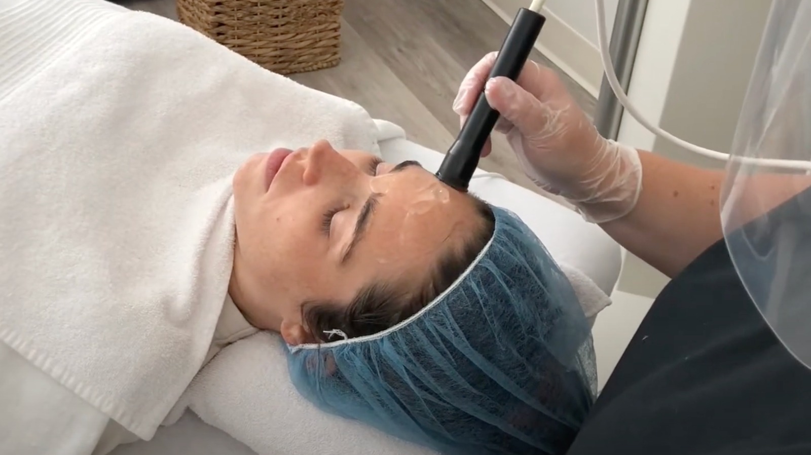 Trendy Skincare Treatment Alert: What To Know About Cold Lasers