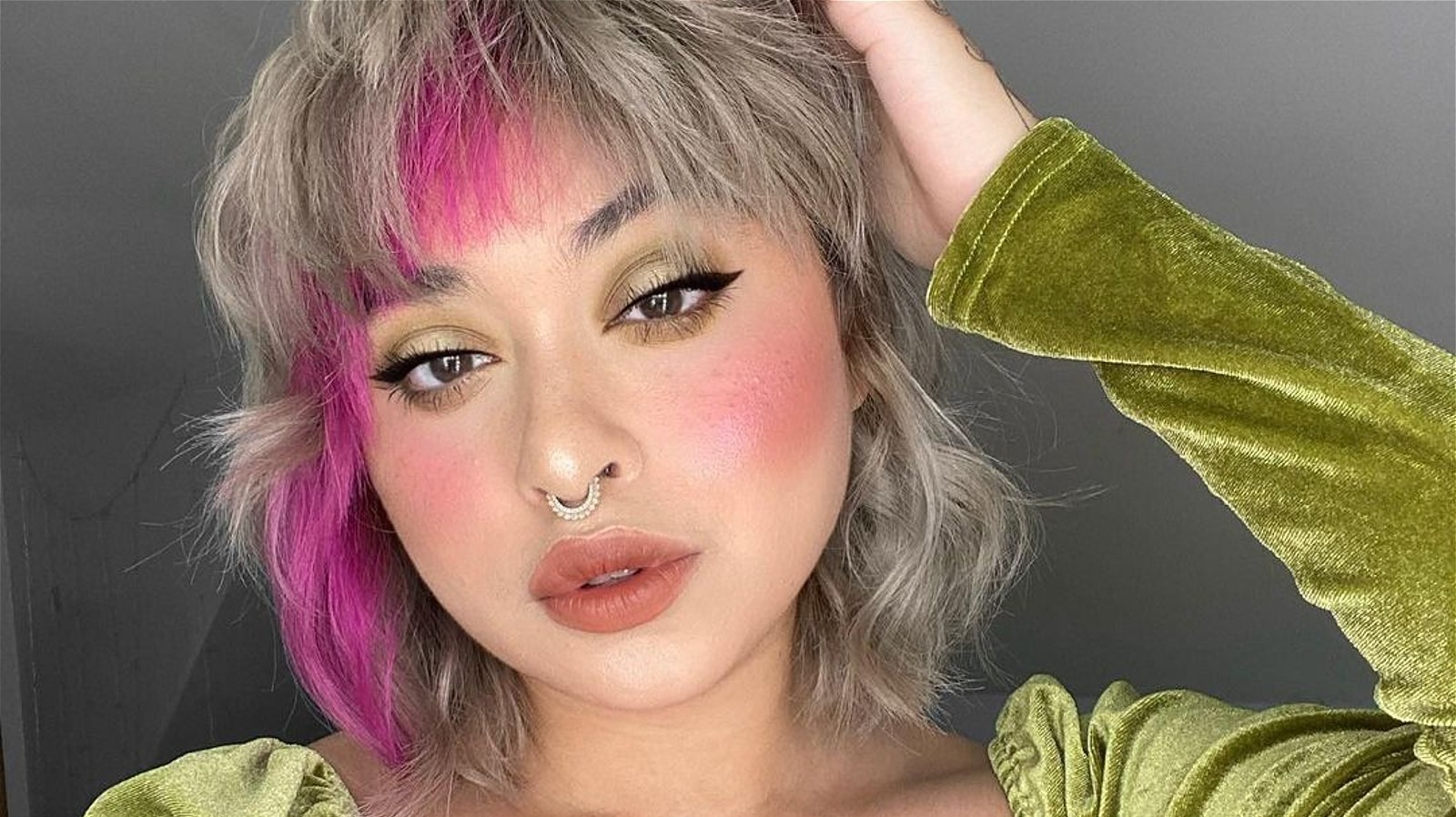 Peekaboo Vivids Are The Trendiest Way To Try Out A Fun Hair Color ...