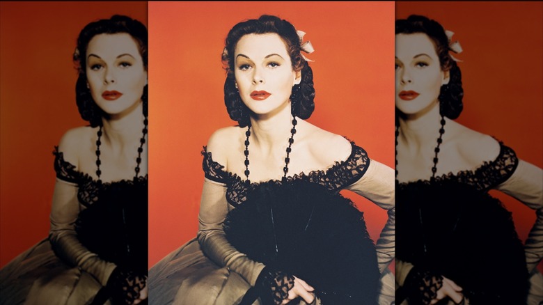 Pics Of Old Hollywood Icon Hedy Lamarr That Will Give You A Dose Of ...