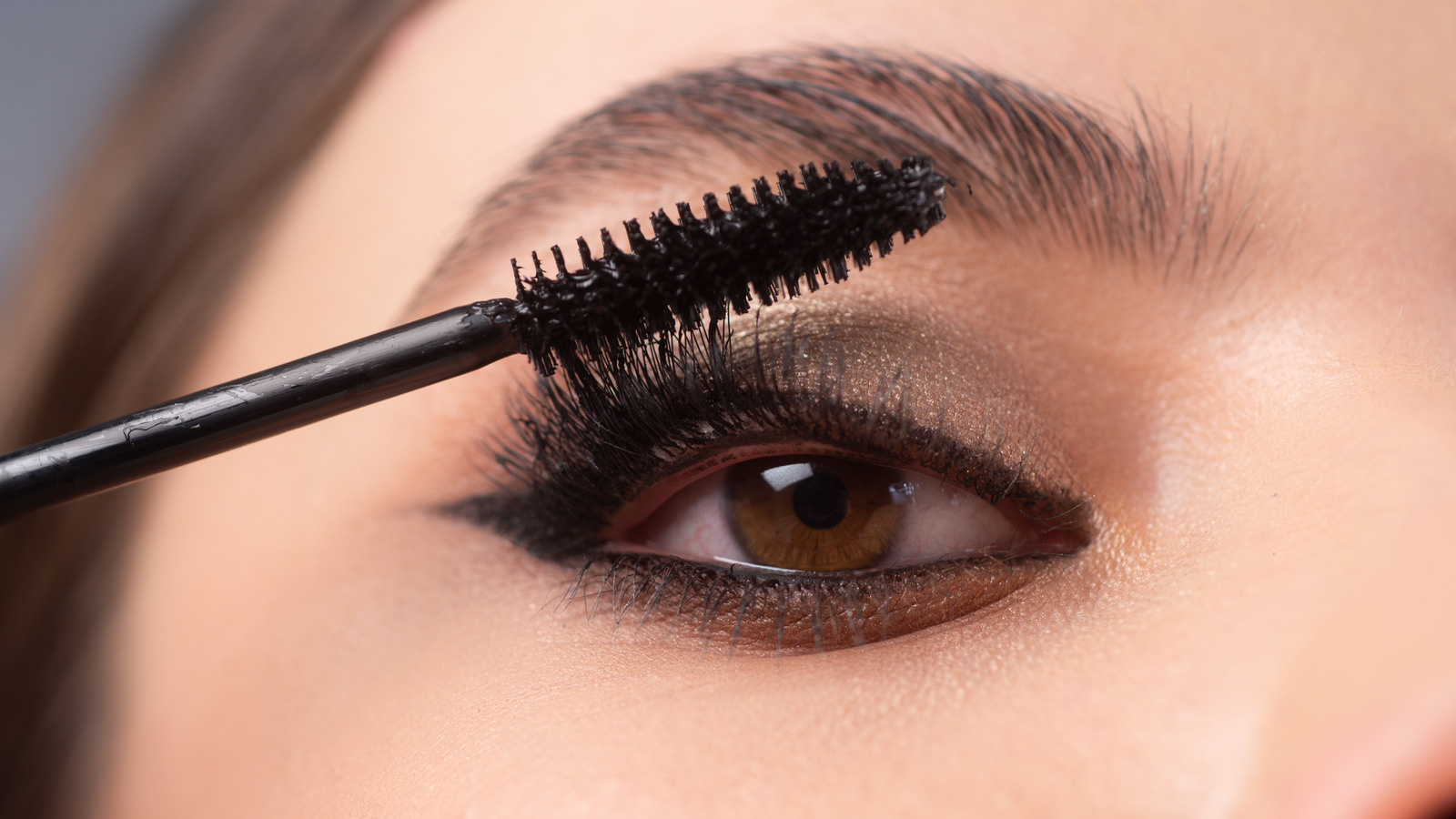 Pulling Off The Blurred Eyeliner Trend Just Got Easier