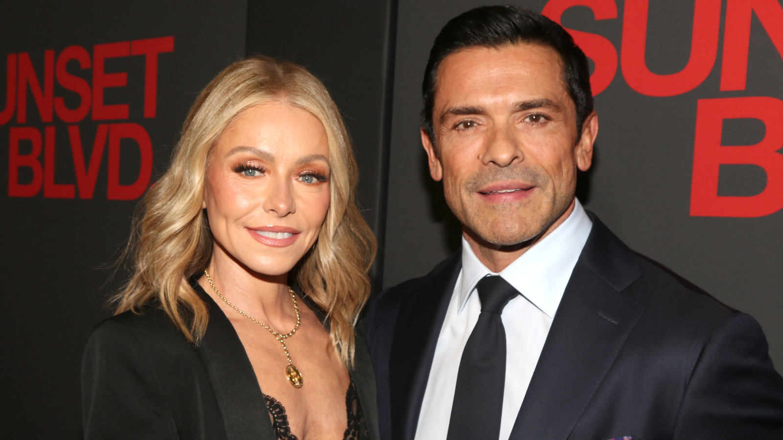 Red Flags In Kelly Ripa And Mark Consuelos' Relationship