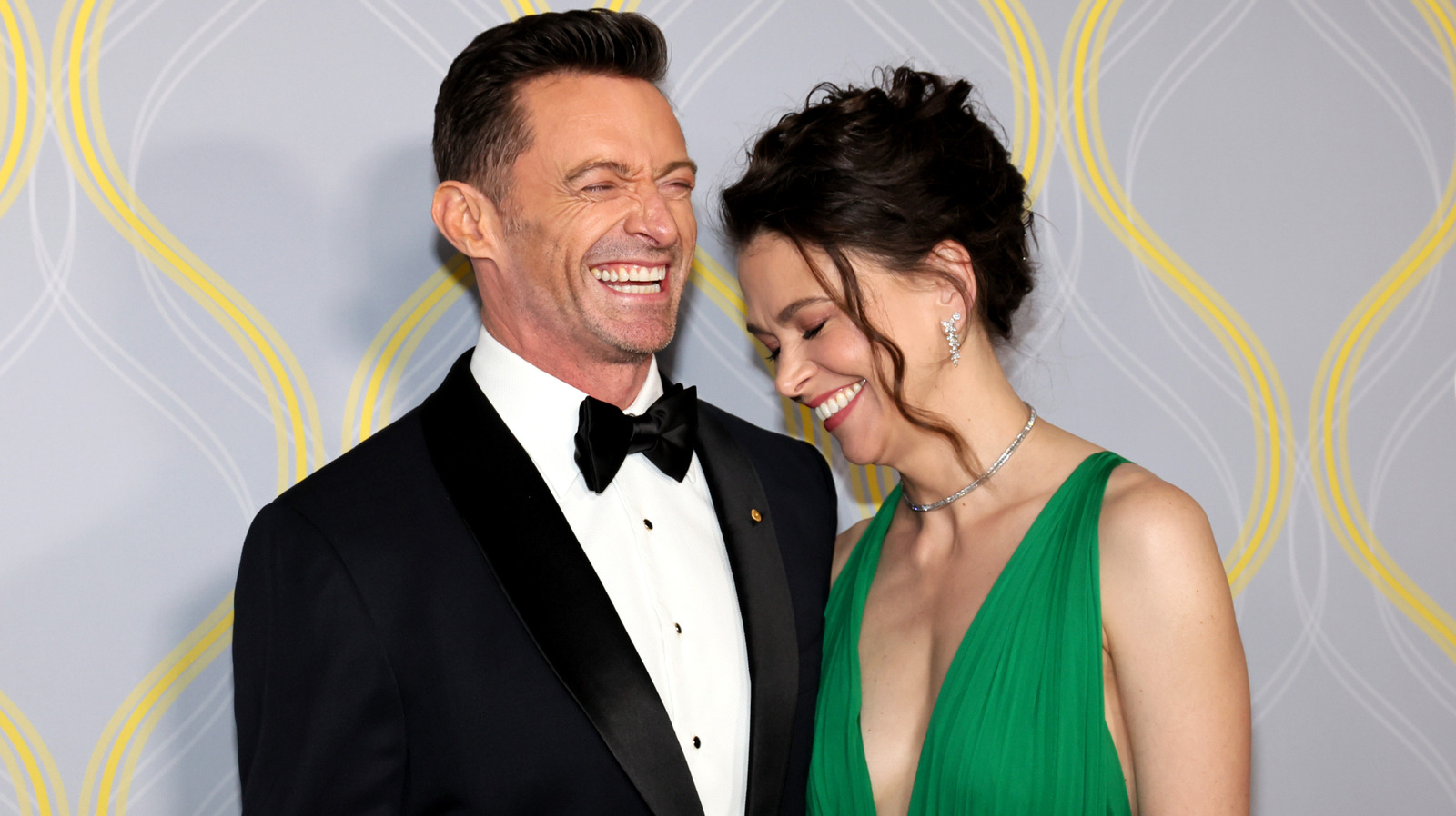 Red Flags In Sutton Foster And Hugh Jackman's Relationship