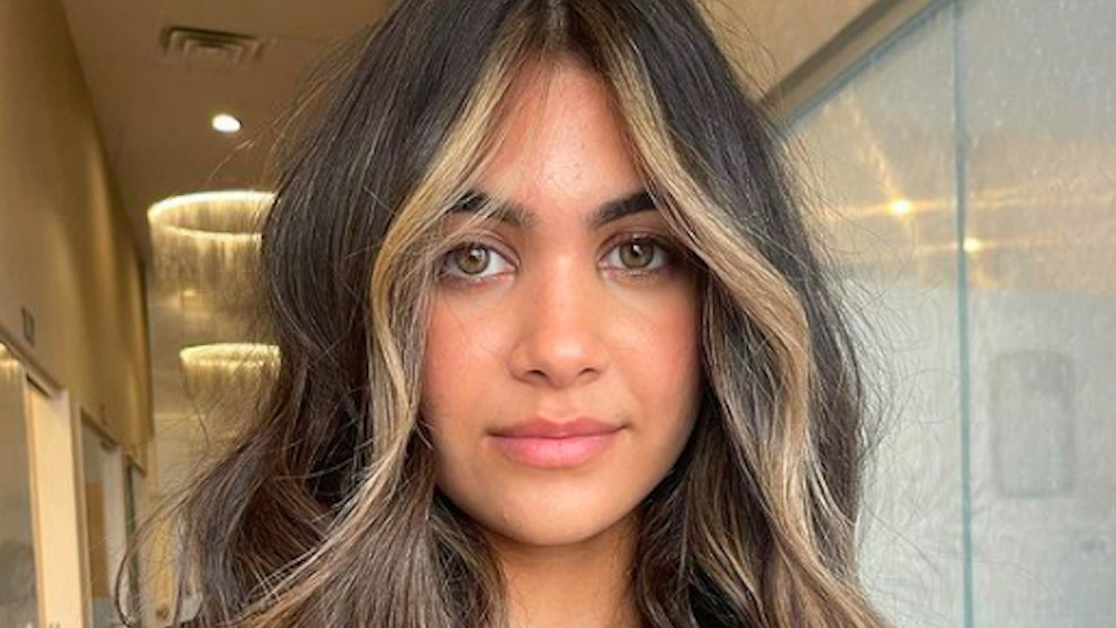 'Ring Lighting' Hair: The Social Media-Inspired Color Trend Bringing ...