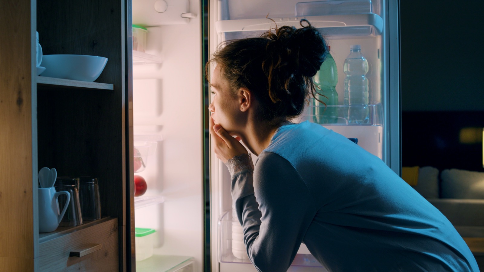 Signs You May Be Stress Eating & How To Break The Habit