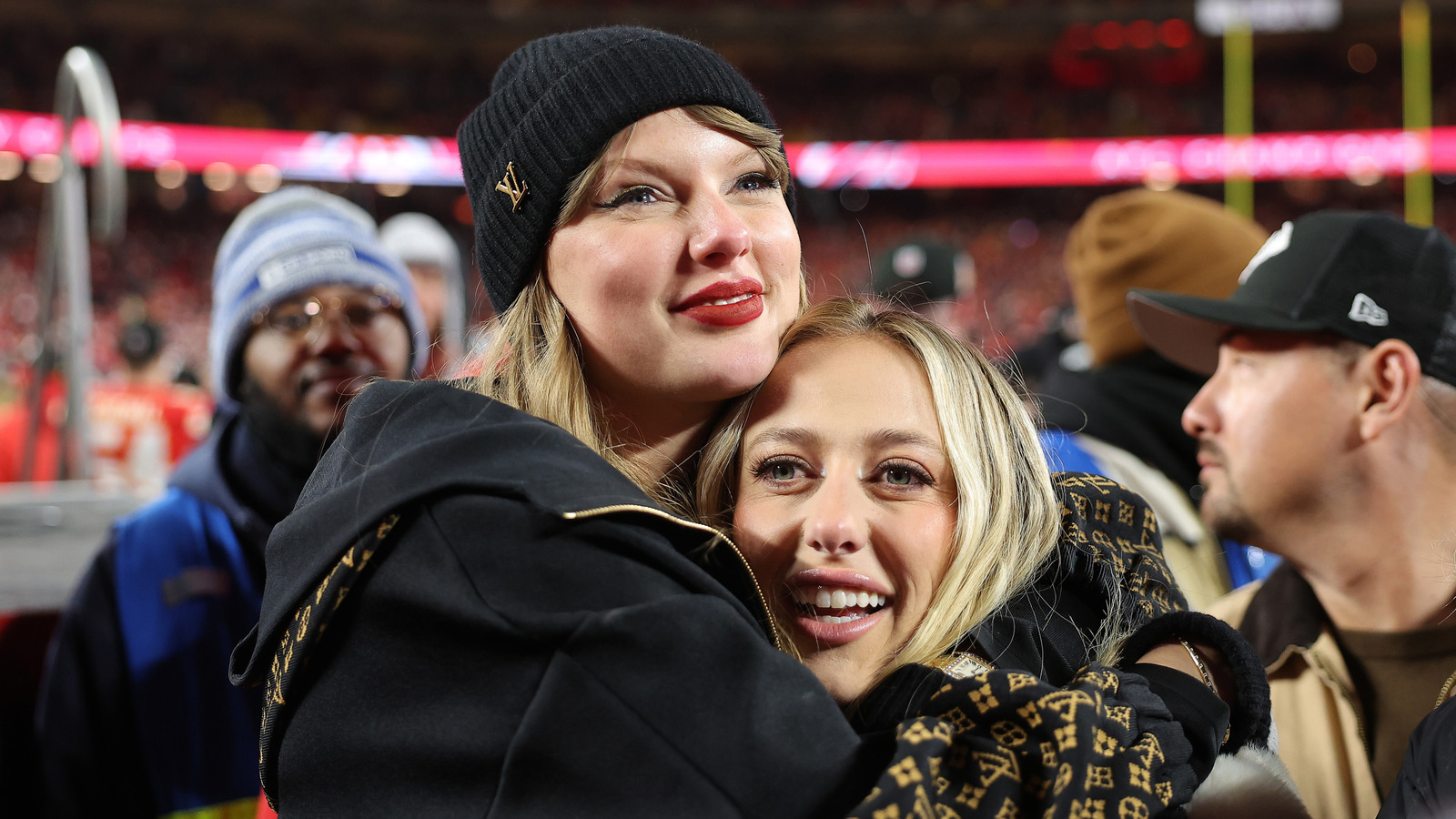 Taylor Swift And Brittany Mahomes' Latest Game-Day Outfits Couldn't Be ...