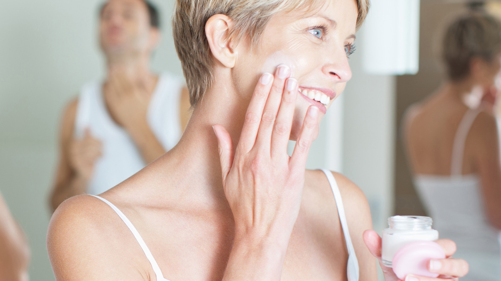 The Anti-Aging Ingredients You Shouldn't Use On Your Skin In The Morning