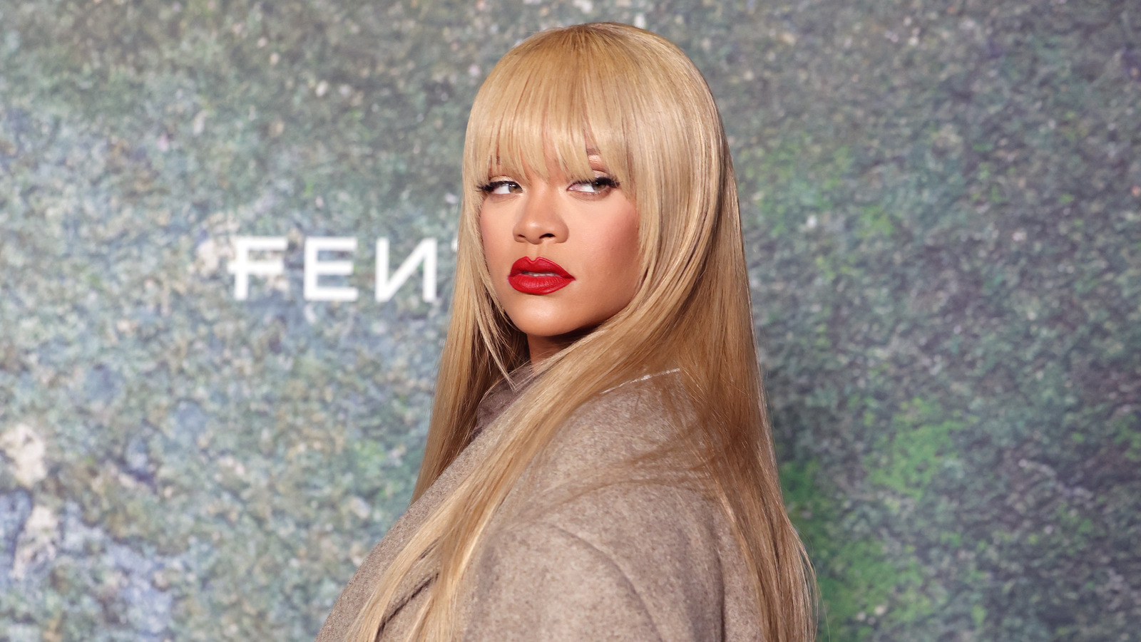 The Stunning Hair Transformation Of Rihanna