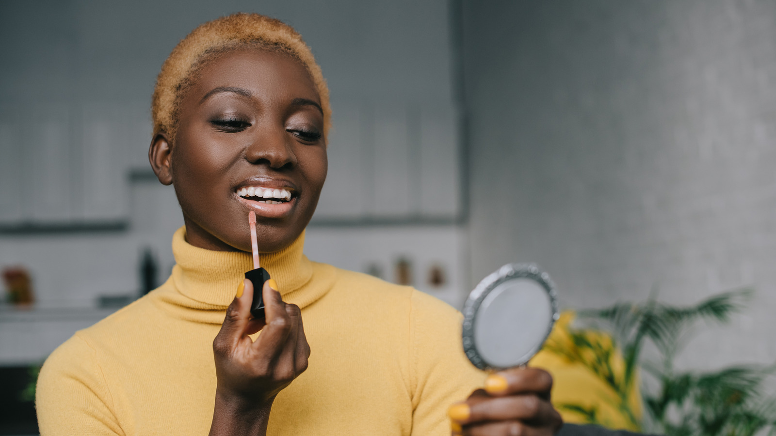 The Tiktok Viral Hack That Creates A Custom Lip Gloss From Any Makeup