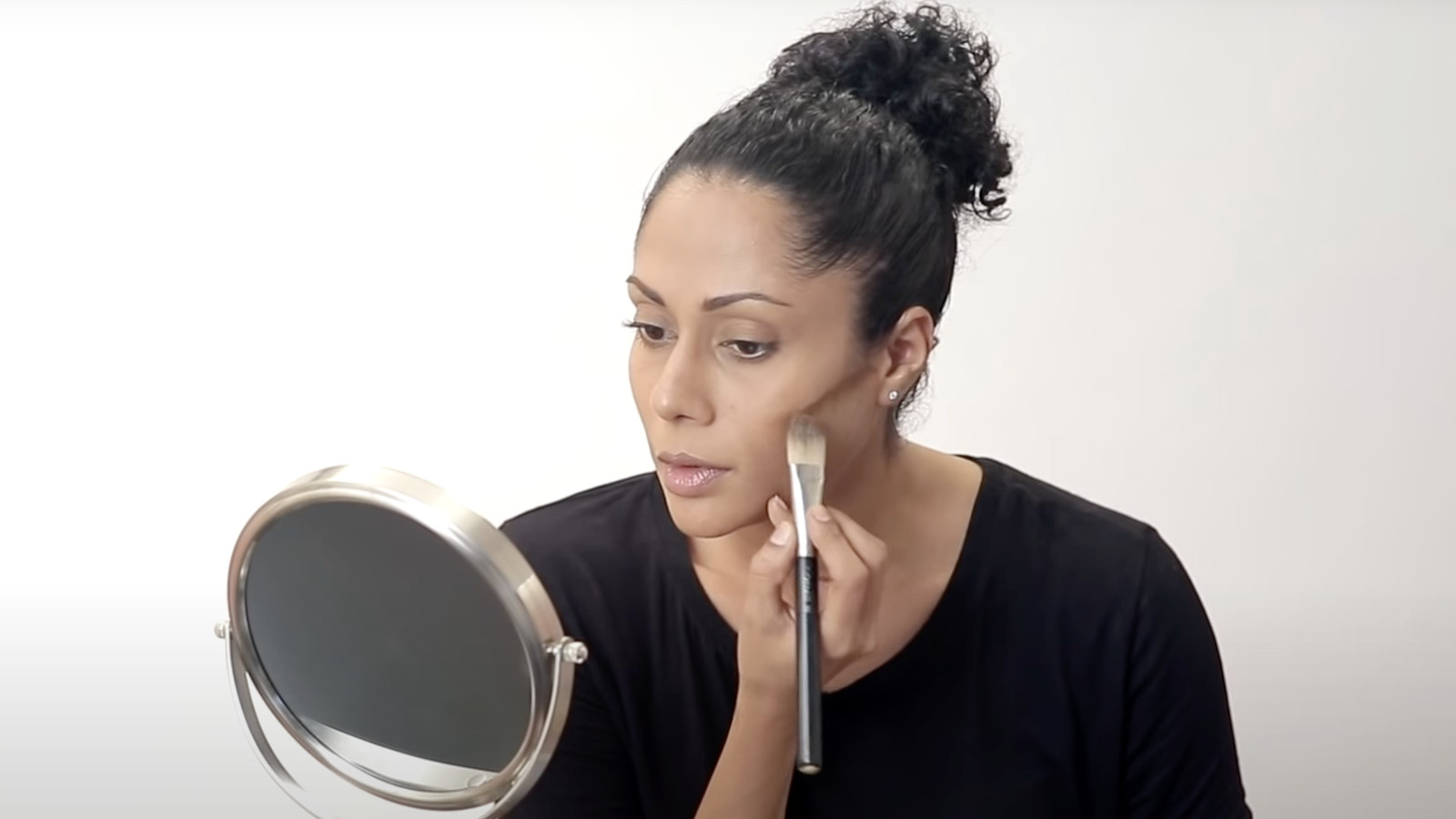 TikTok's Triangle Makeup Hack Can Make Contouring Easier Than Ever