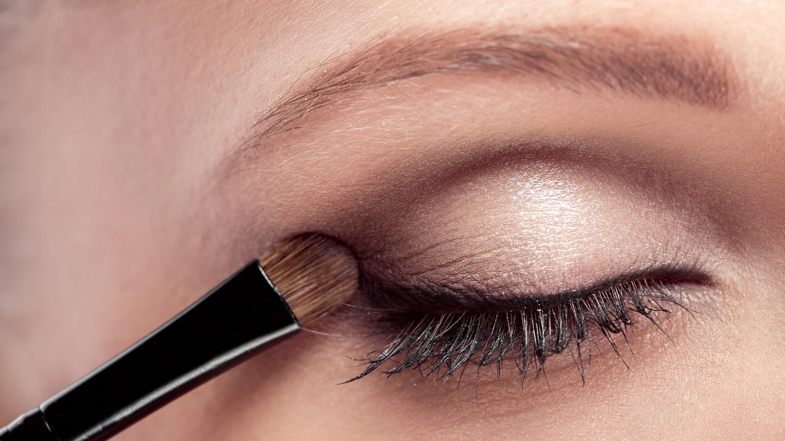 These Tips Will Turn You Into An Expert At The Shimmery Smokey Eye