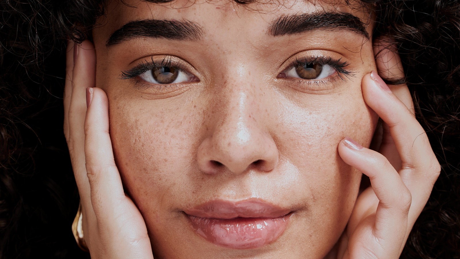 TikTok's Skin Smoothie Mixture Is The Gateway To A Goddess Glow