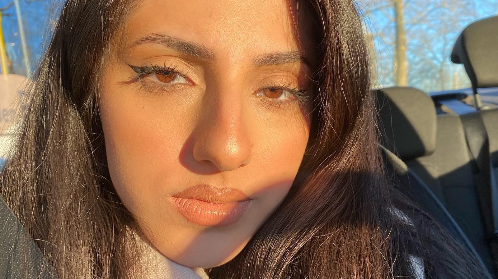 TikTok's 'Sun-Kissed' Makeup Hack Is A Real Trust-The-Process Moment