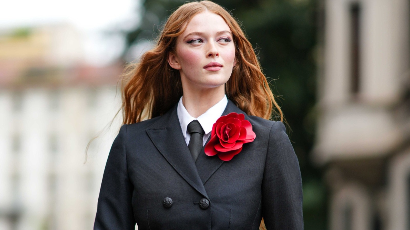 Tips For Bringing The Corpcore Aesthetic Into Your Outfits