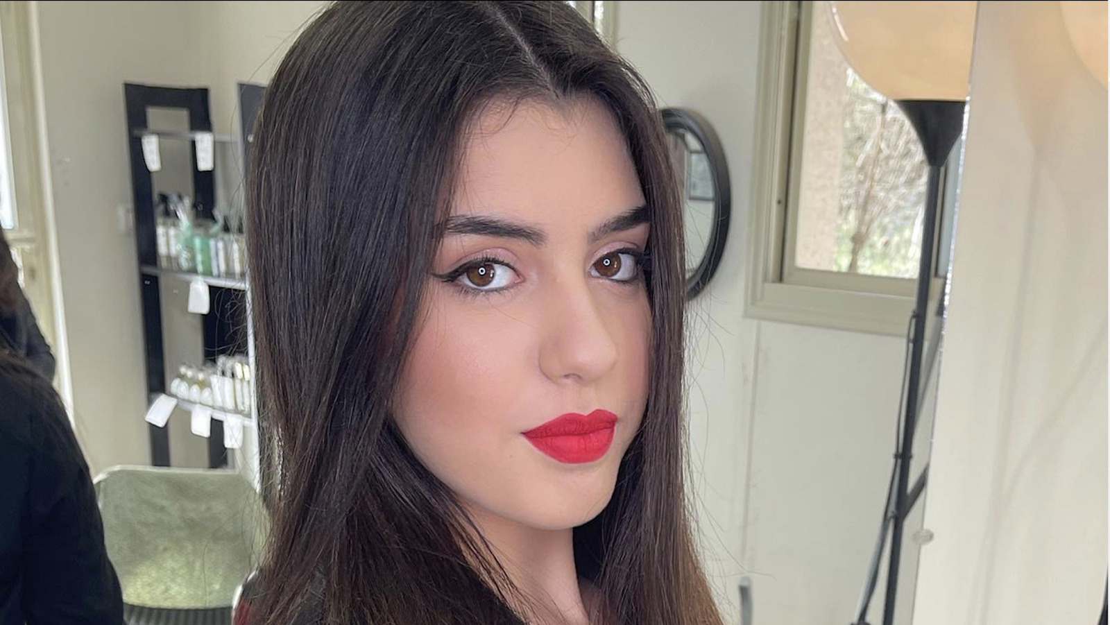 Tips To Keep Your Lips Moisturized When Wearing Matte Lipstick