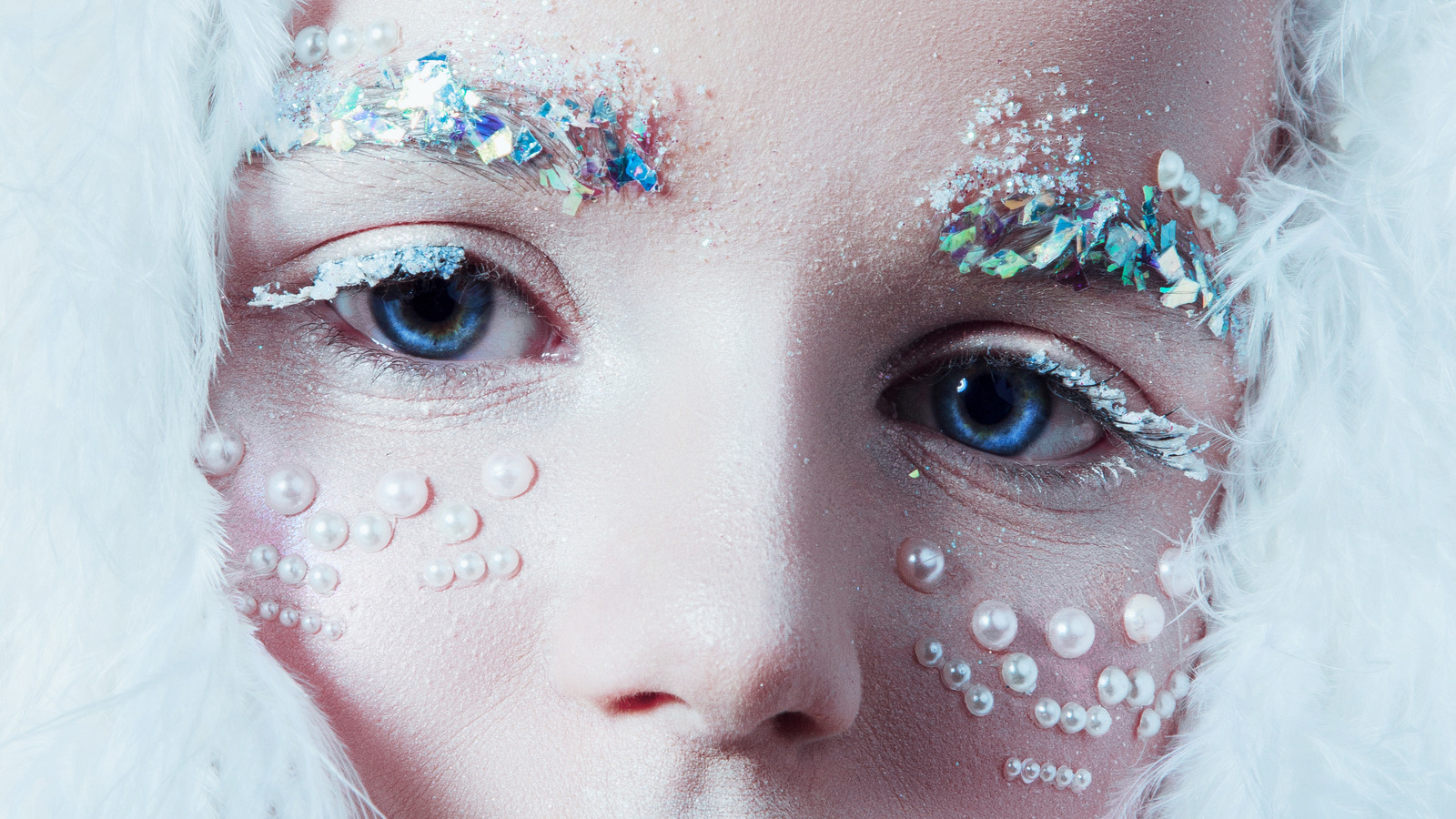 Warm-Toned Eyeshadow Is Out. Bring On Icy, Moody Hues